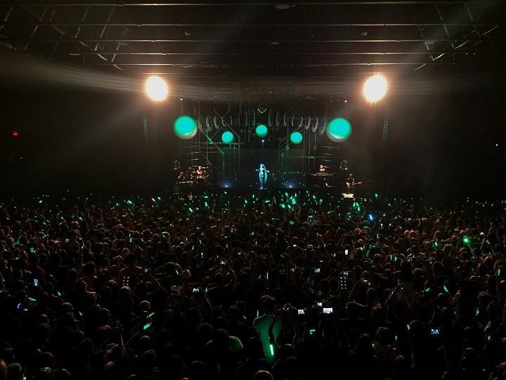 Hatsune Miku materializes at The Bomb Factory in Dallas - ON TOUR MONTHLY