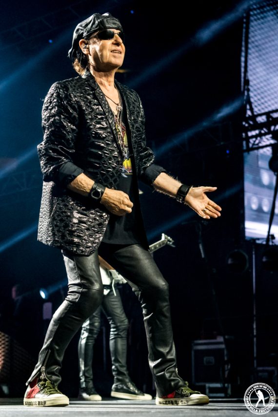 Scorpions Make True Believers of Fans at American Airlines Center in ...
