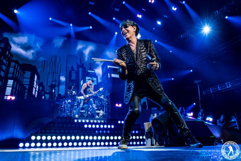 Scorpions Make True Believers of Fans at American Airlines Center in ...